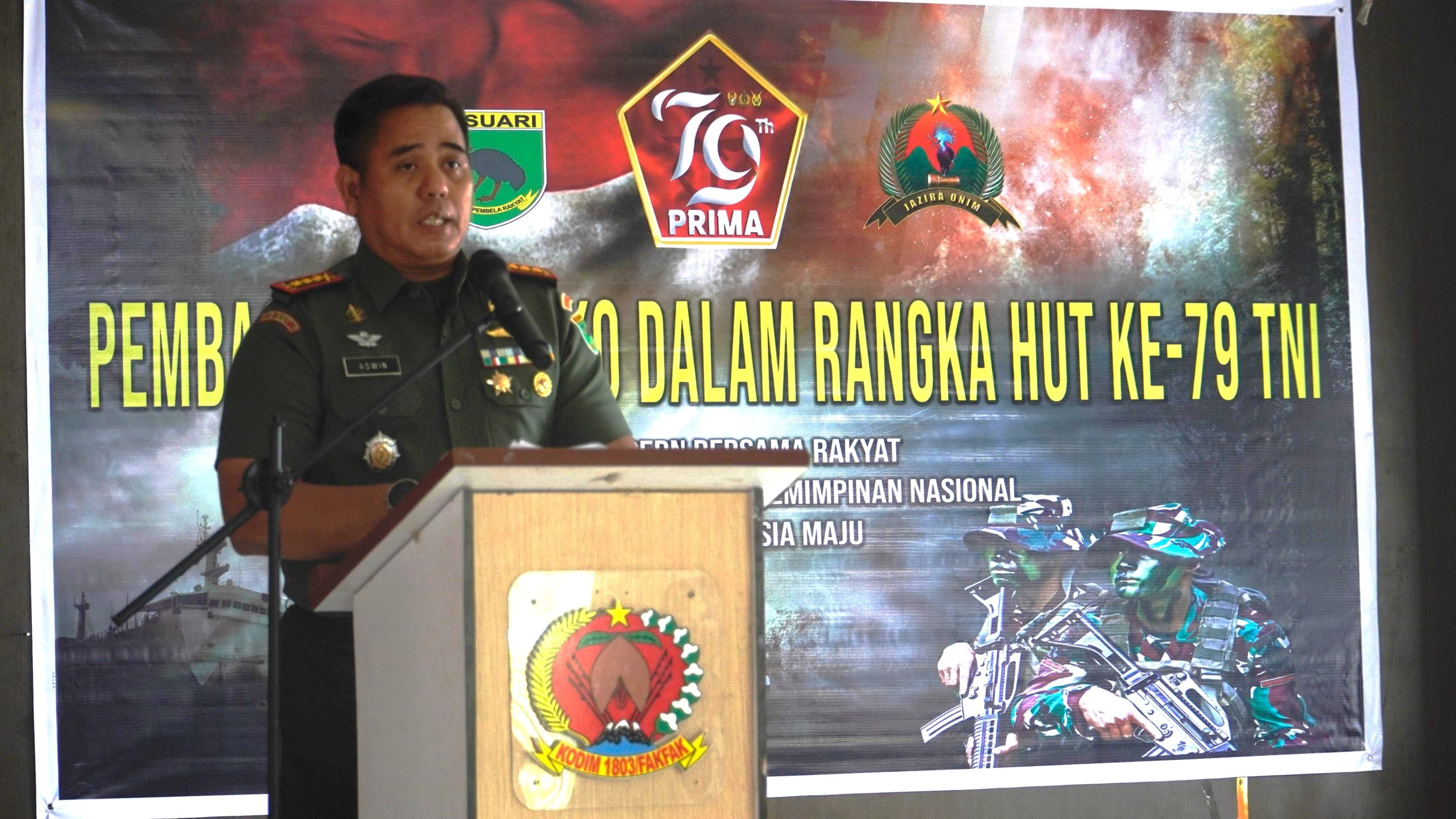 HUT TNI ke-79: Danrem 182/Jazira Onim Beri Santunan kepada Veteran dan Warakawuri - Embaran Media